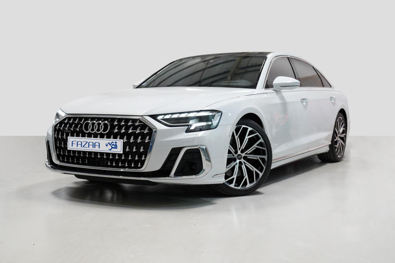 2024 White Audi A8